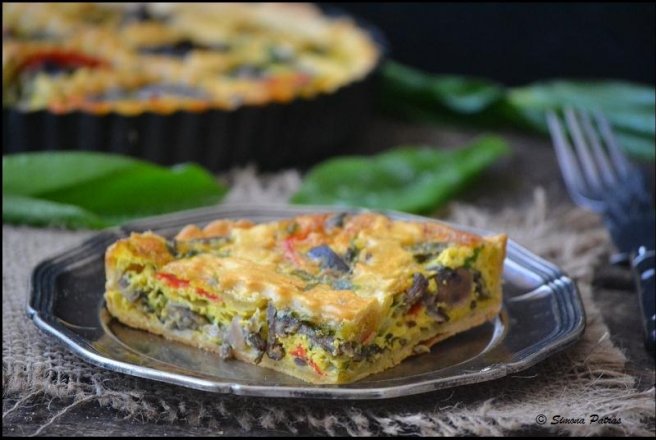 Reteta Tarta cu zucchini, ghebe, ardei si leurda