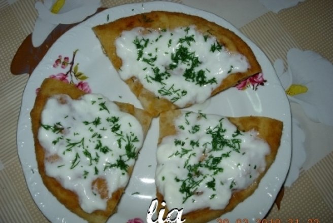 Reteta Placinta cu varza acra
