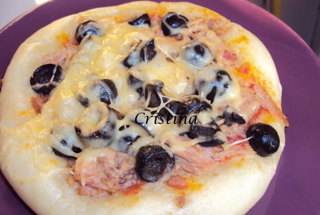 Reteta Mini- pizza cu ton
