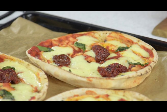 Reteta Pizza rapida pe lipie libaneza
