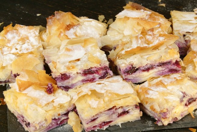 Plăcintă cu iaurt și afine - Desert rapid și delicios